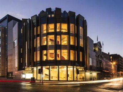 Glasgow Corners tour by Scottish Opera and Walking Heads